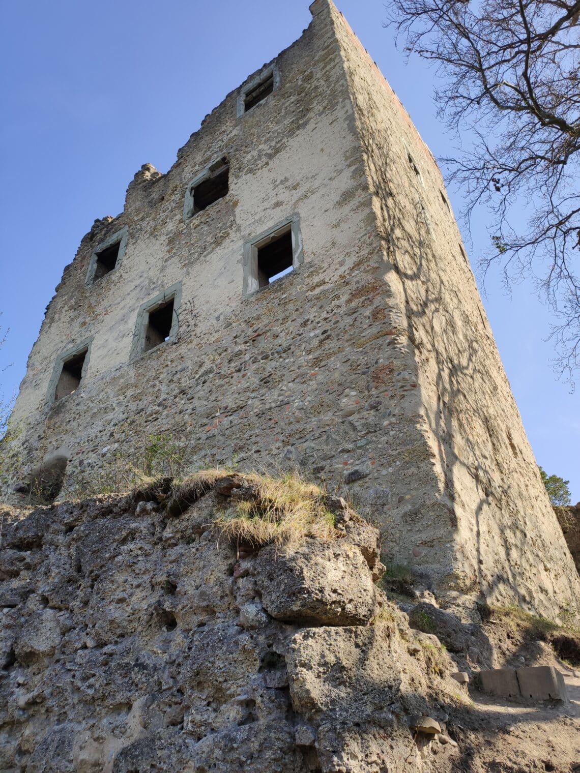 Wanderung Bodanrück: Ruine Altbodman, Burg Frauenberg & Bodman